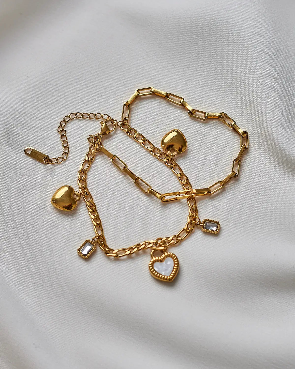 Black/White Heart Bracelet – Glamour